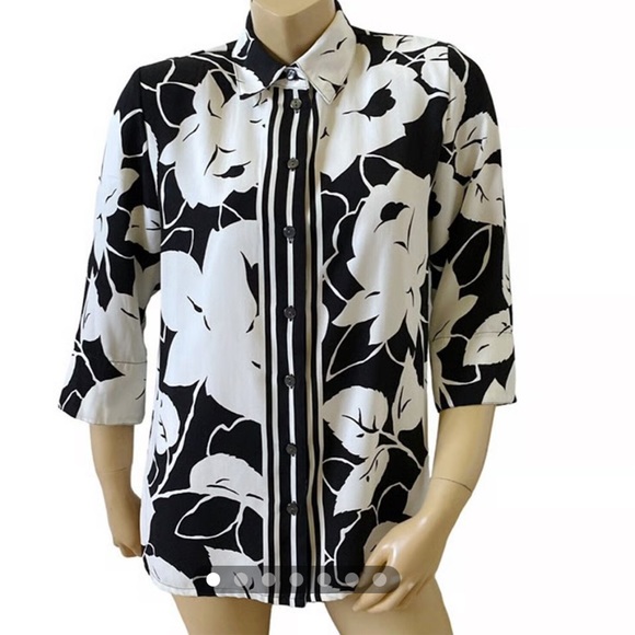 Alia | Tops | Alia Black And White Floral Button Down | Poshmark
